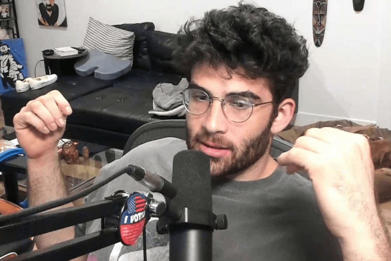 Hassan Banned From Twitch For Using The Term "Cracker" - eSportMetro.com